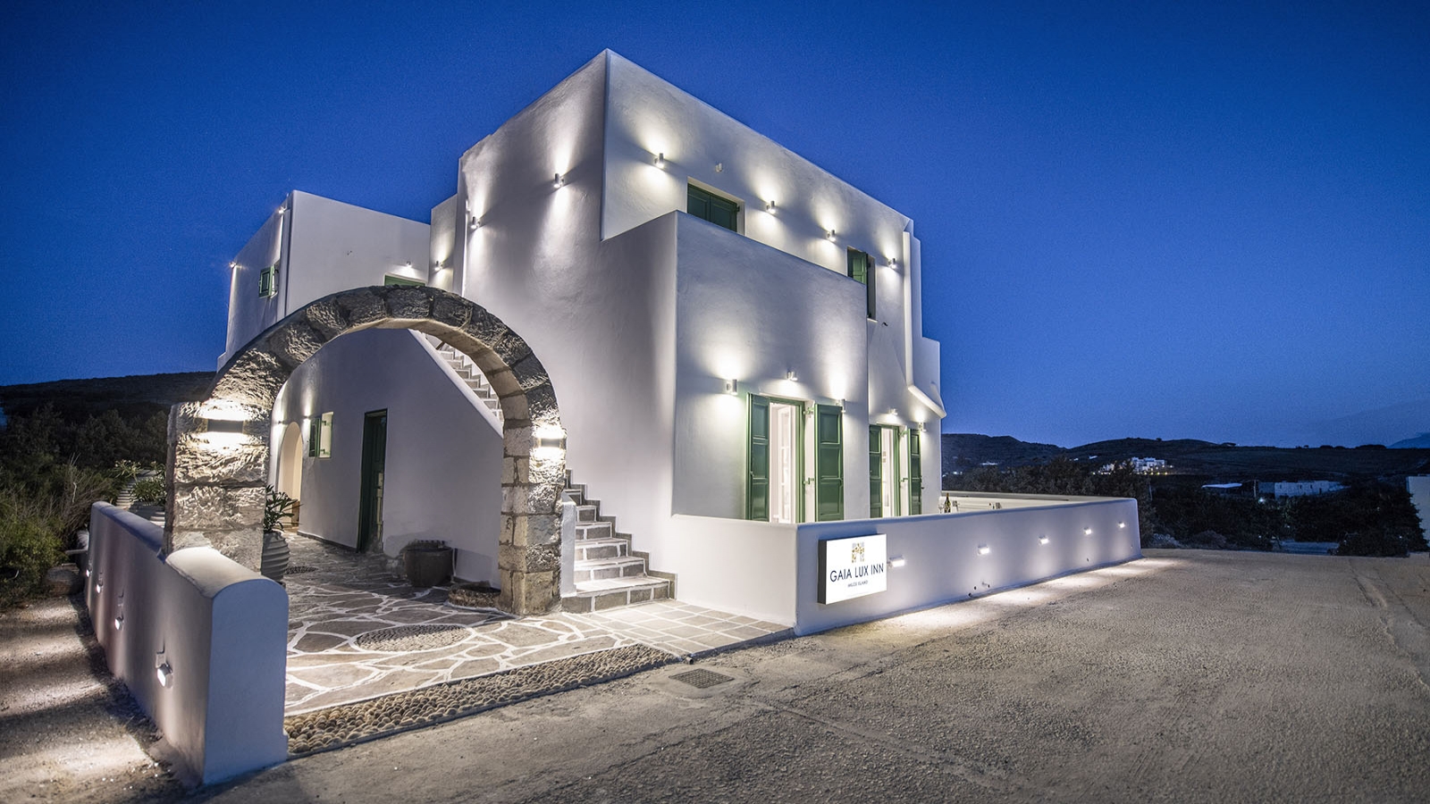 Gaia Lux Inn: Studios Milos Pachena beach rooms